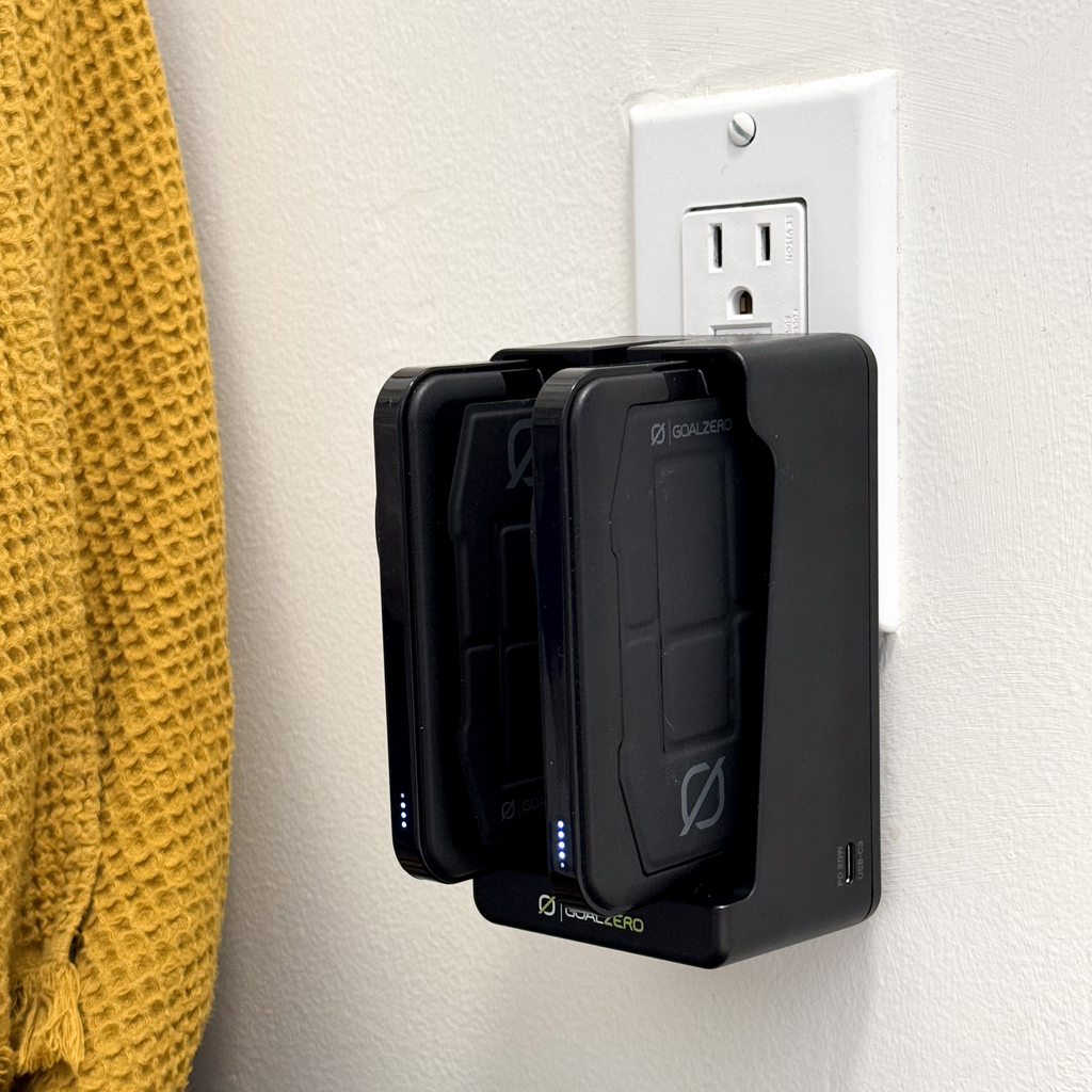 Outrider MagSafe Compatible Power Banks Charging Dock | Goal Zero